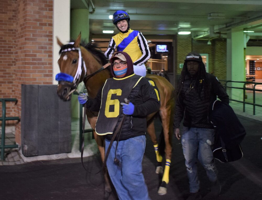 Isabelle Wenc - Jockeys Canada
