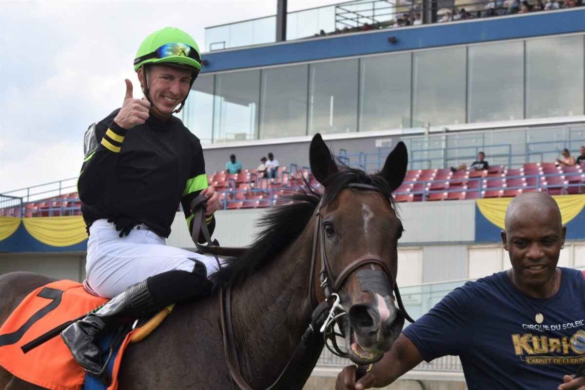 Declan Carroll - Jockeys Canada