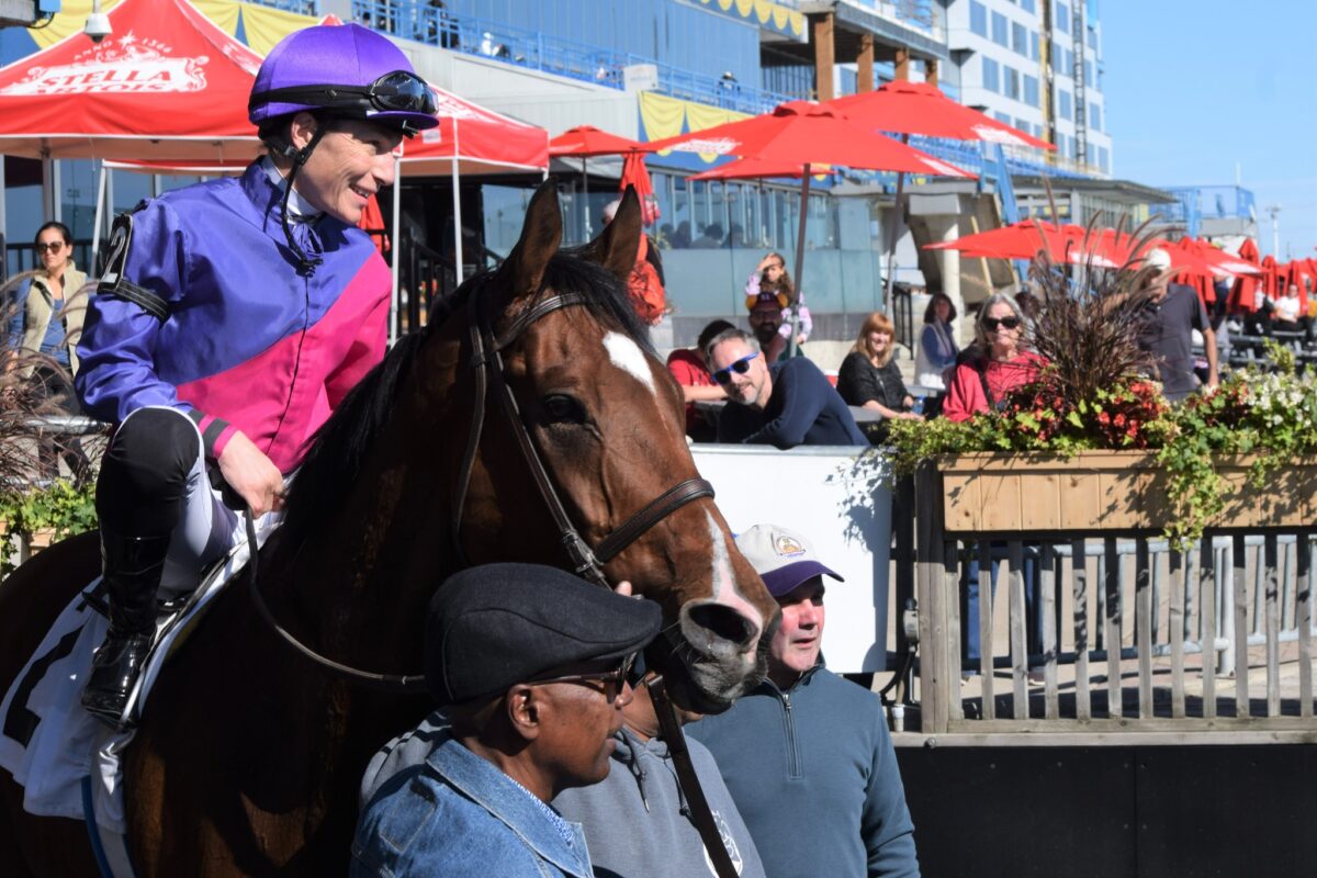 Emma-Jayne Wilson - Jockeys Canada