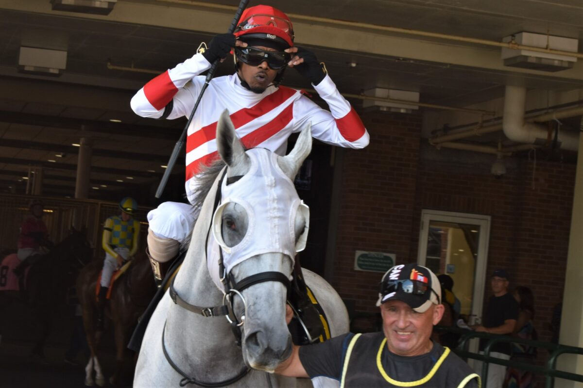 Keveh Nicholls - Jockeys Canada
