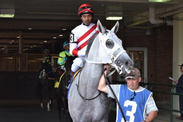 Keveh Nicholls - Jockeys Canada