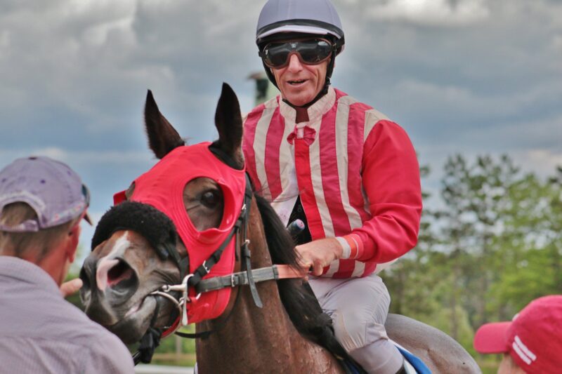 Pierre Mailhot - Jockeys Canada