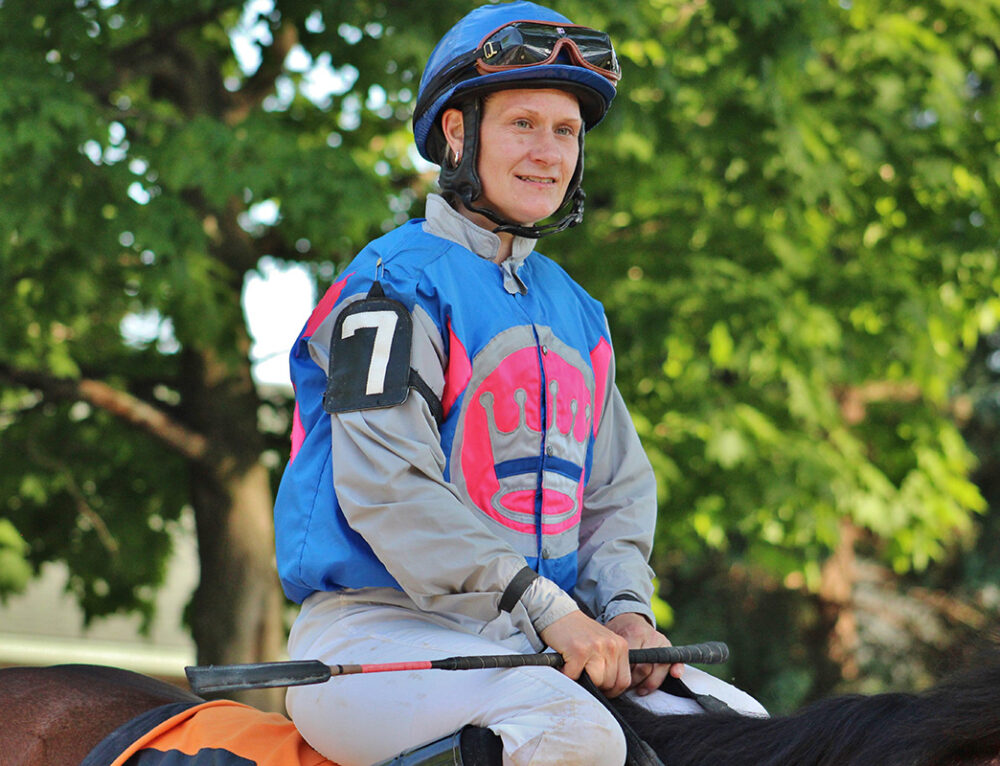 Enrique Alonzo Gonzalez - Jockeys Canada