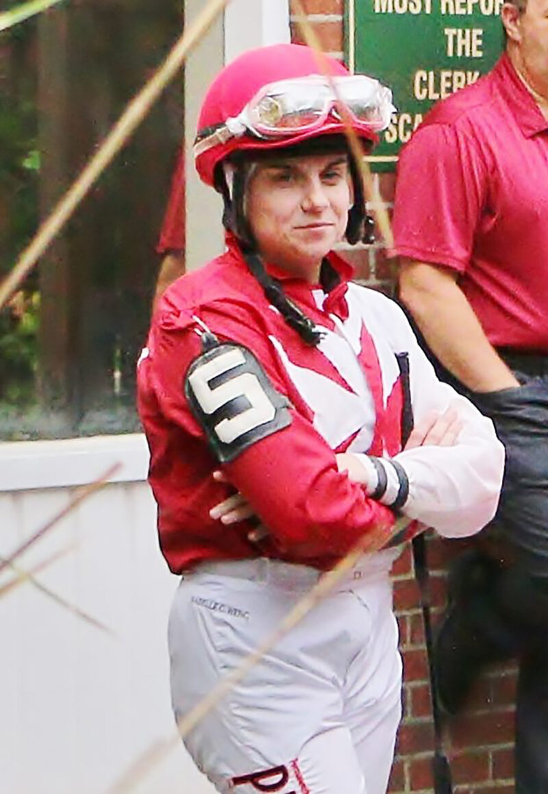 Isabelle Wenc - Jockeys Canada