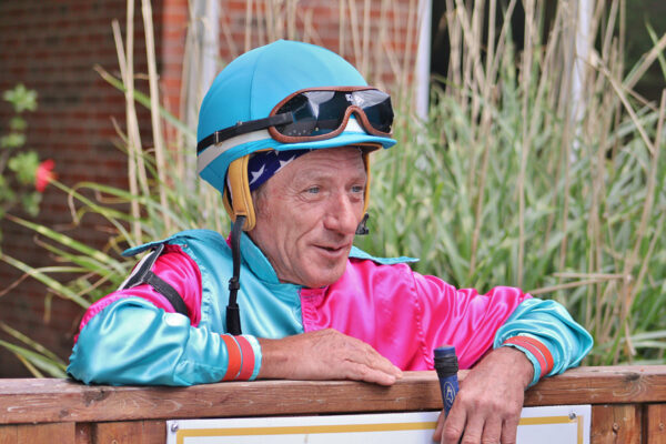 Pierre Mailhot - Jockeys Canada