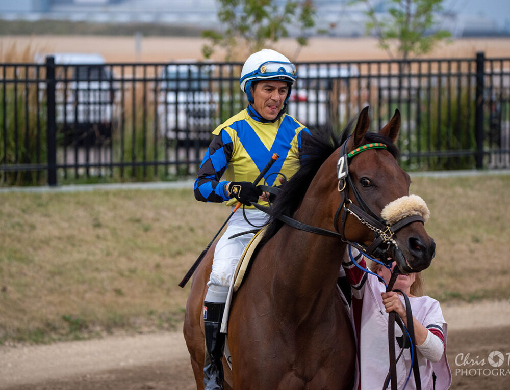 Sofia Vives - Jockeys Canada