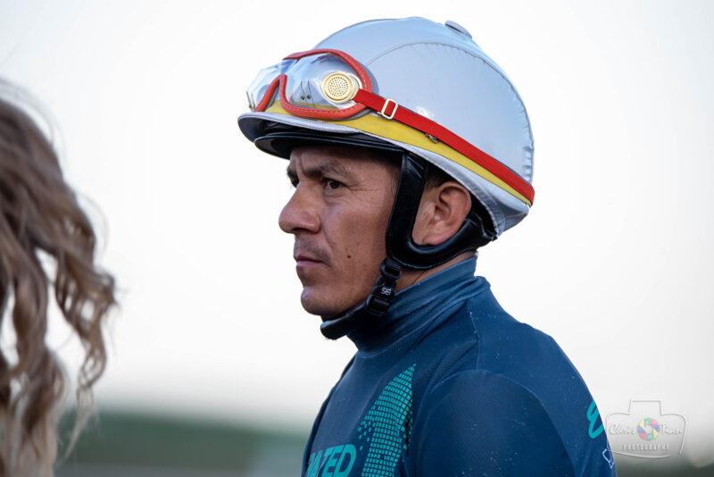 Enrique Alonzo Gonzalez - Jockeys Canada